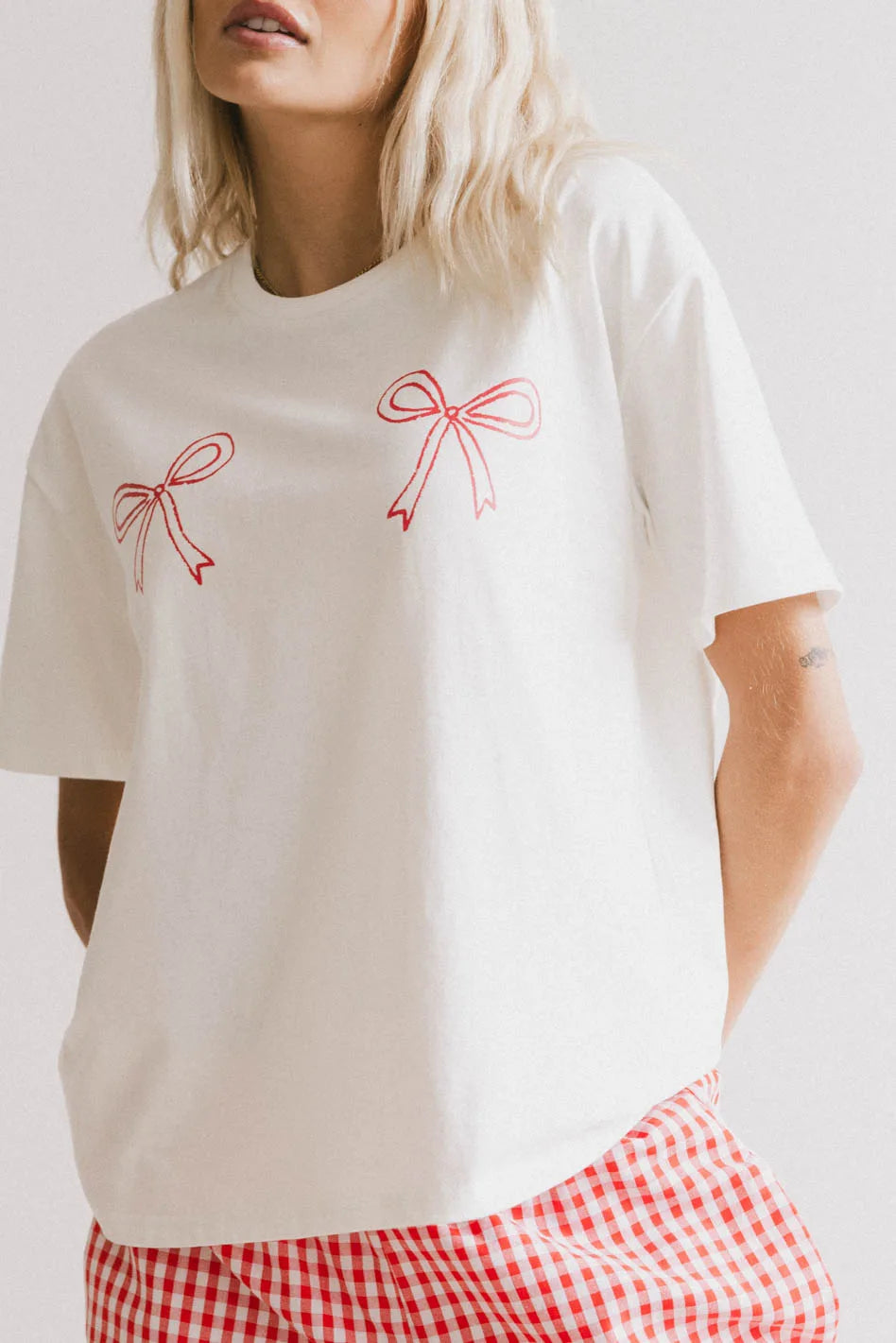 Red Bows Graphic Tee | böhme