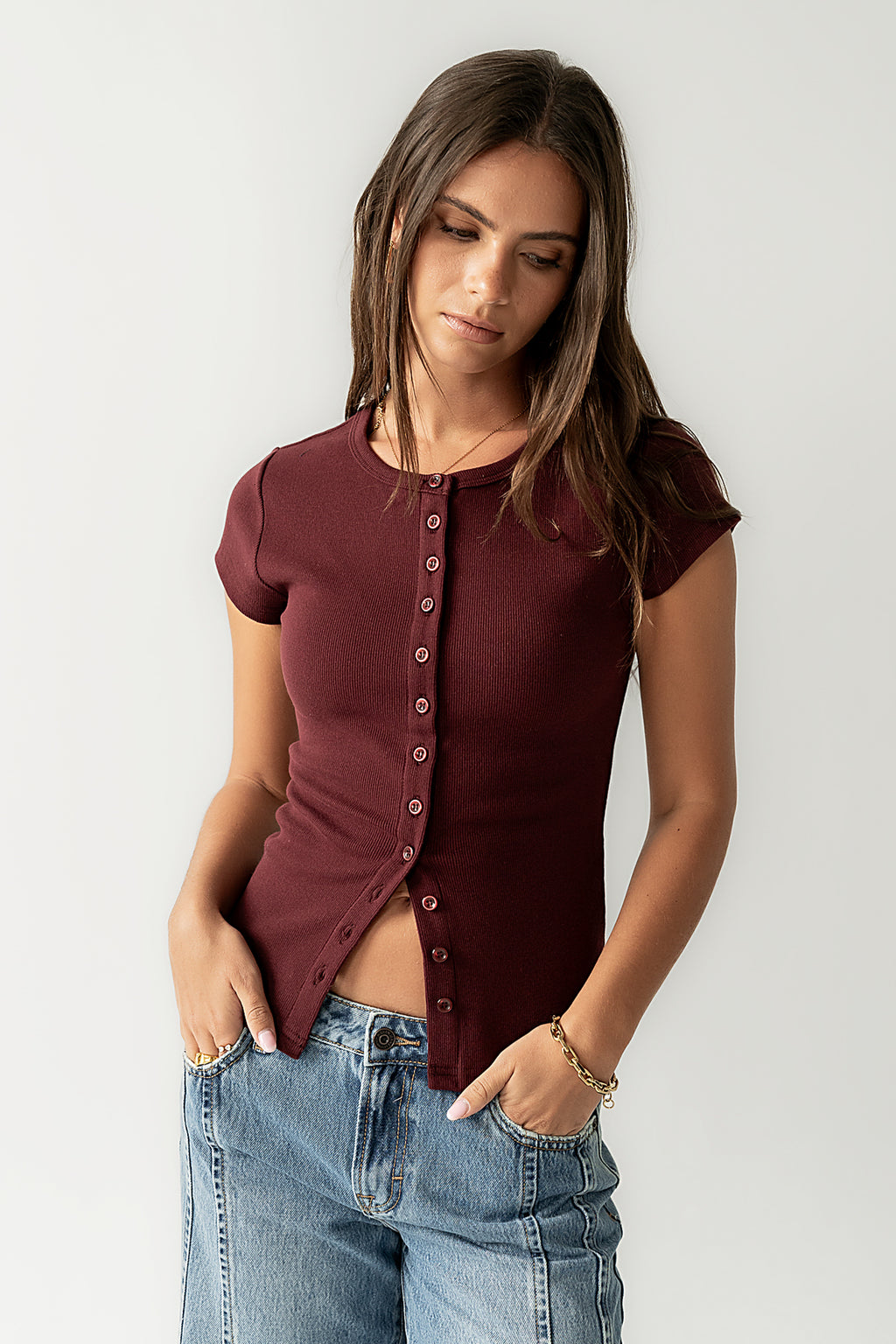 Vestia Button Up Tee in Burgundy