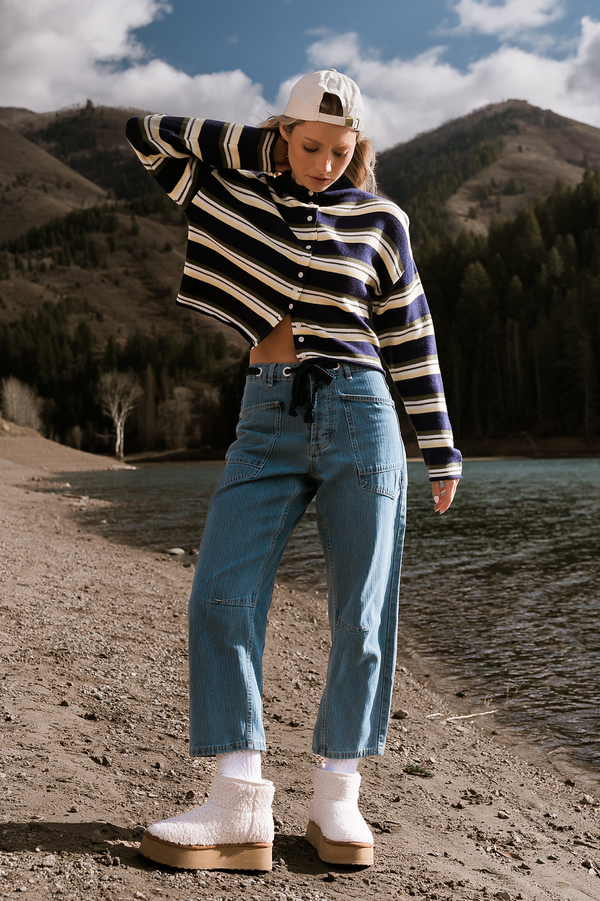 Jocelyn Barrel Jeans in Medium Wash Stripe