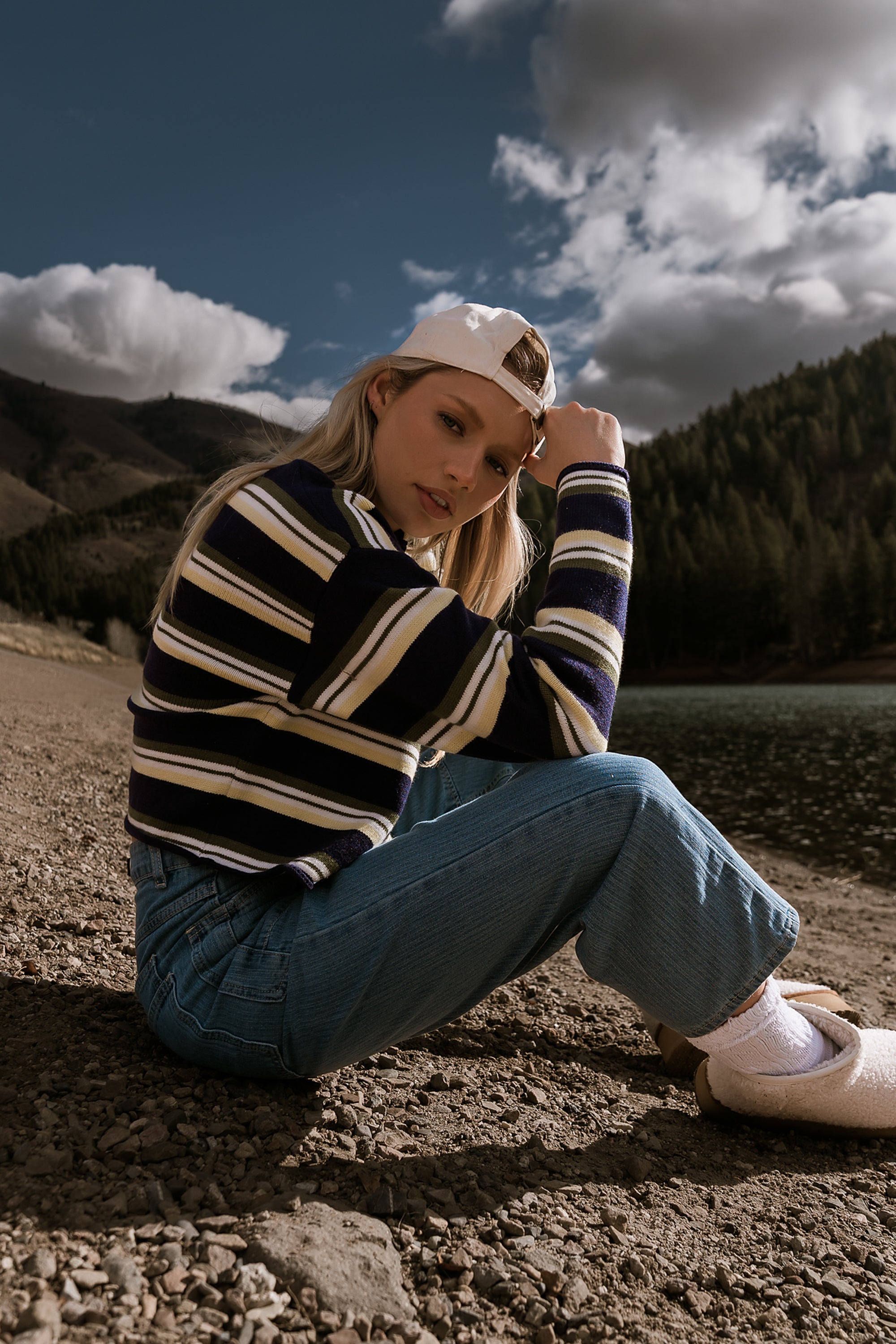 Jocelyn Barrel Jeans in Medium Wash Stripe