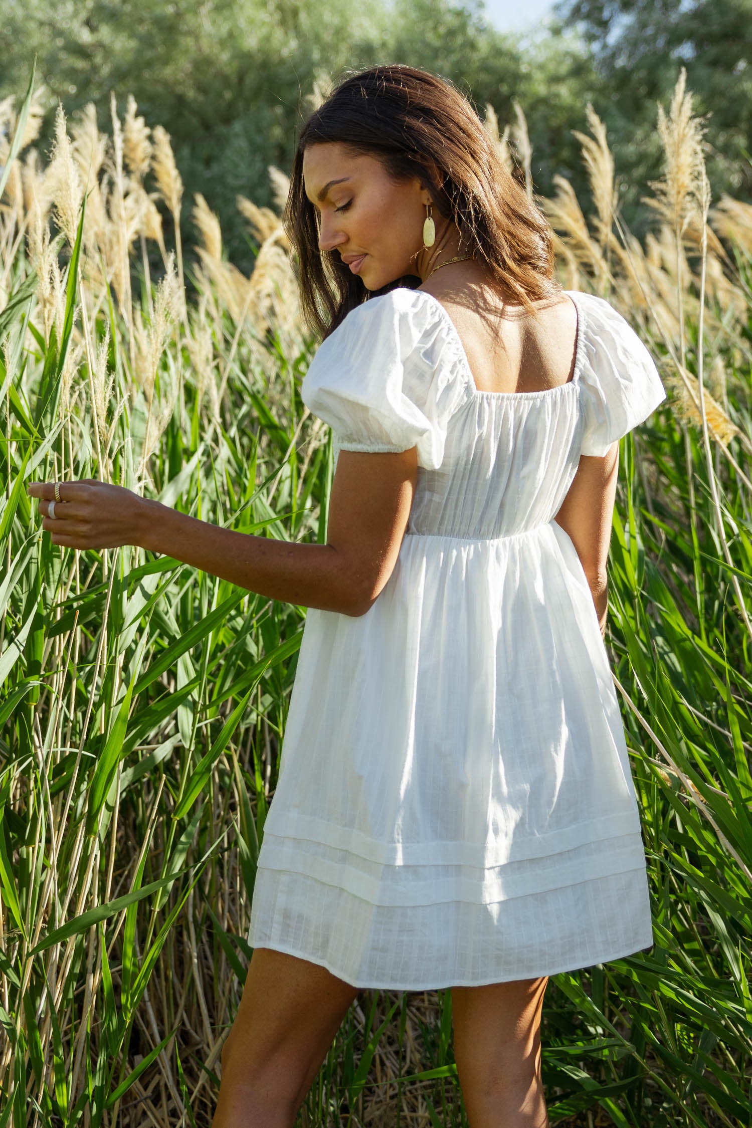 Casual White Dresses With Sleeves